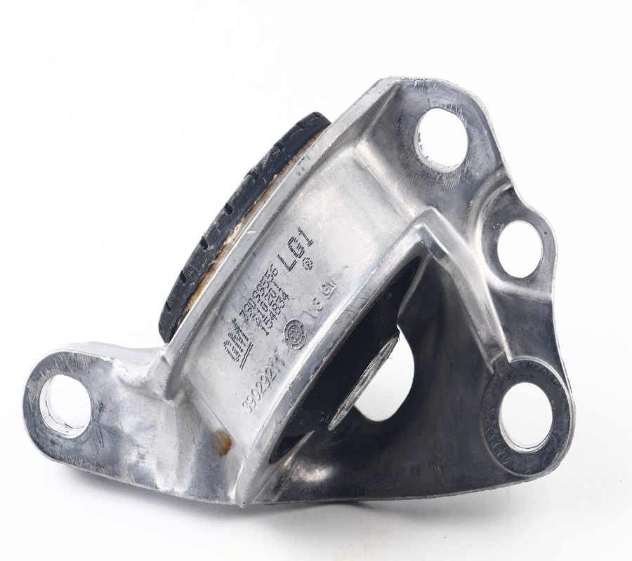 Opel Astra K Arka Dingil Bağlantı Ayağı Sol GM