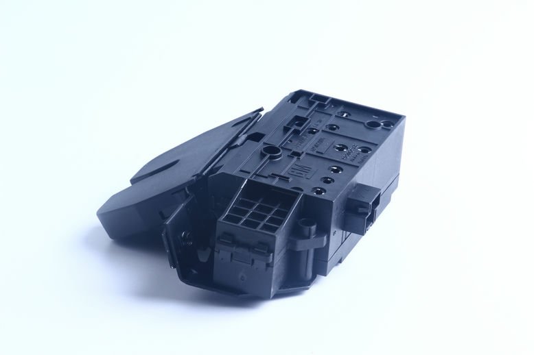 Opel Vectra C Arka Bagaj Kilidi Orjinal GM (13178192)